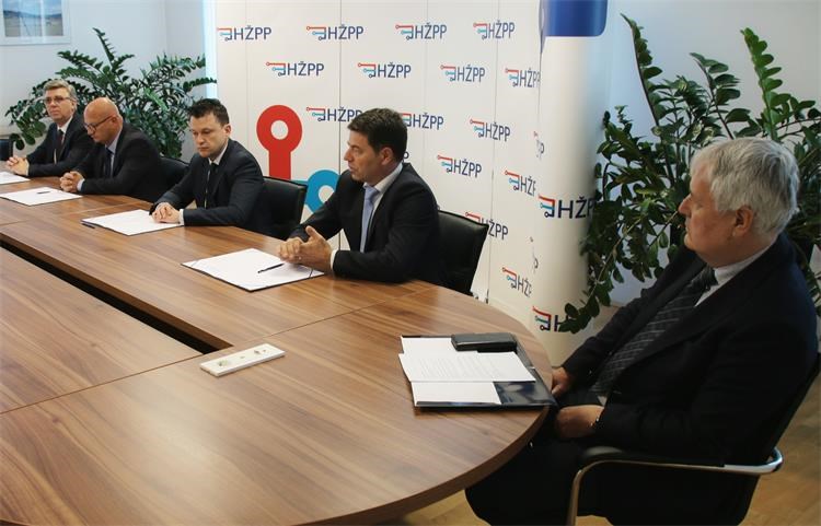Ministarstvo mora, prometa i infrastrukture Republike Hrvatske ...