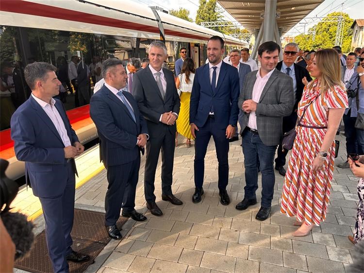 Ministarstvo mora, prometa i infrastrukture Republike Hrvatske - HŽPP ...